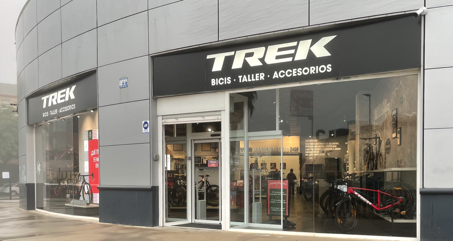 Trek inaugura su tienda de Vega del Rey